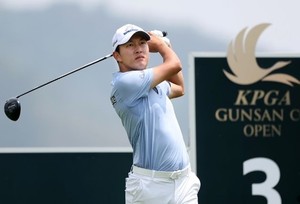 [KPGA 군산CC 오픈] 1R. 단독 선두 김백준 (오후 1시 50분 기준)